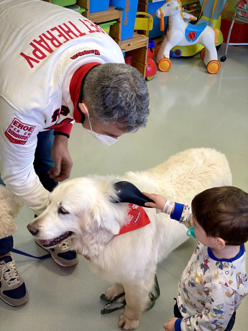 LA PET THERAPY ARRIVA A SCUOLA – For a Smile